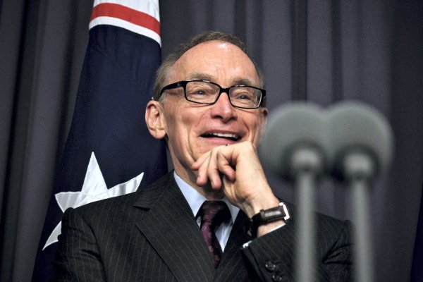 Bob Carr enters Chinese influence fray