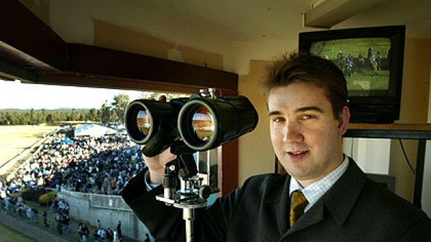 The race caller who stops a nation