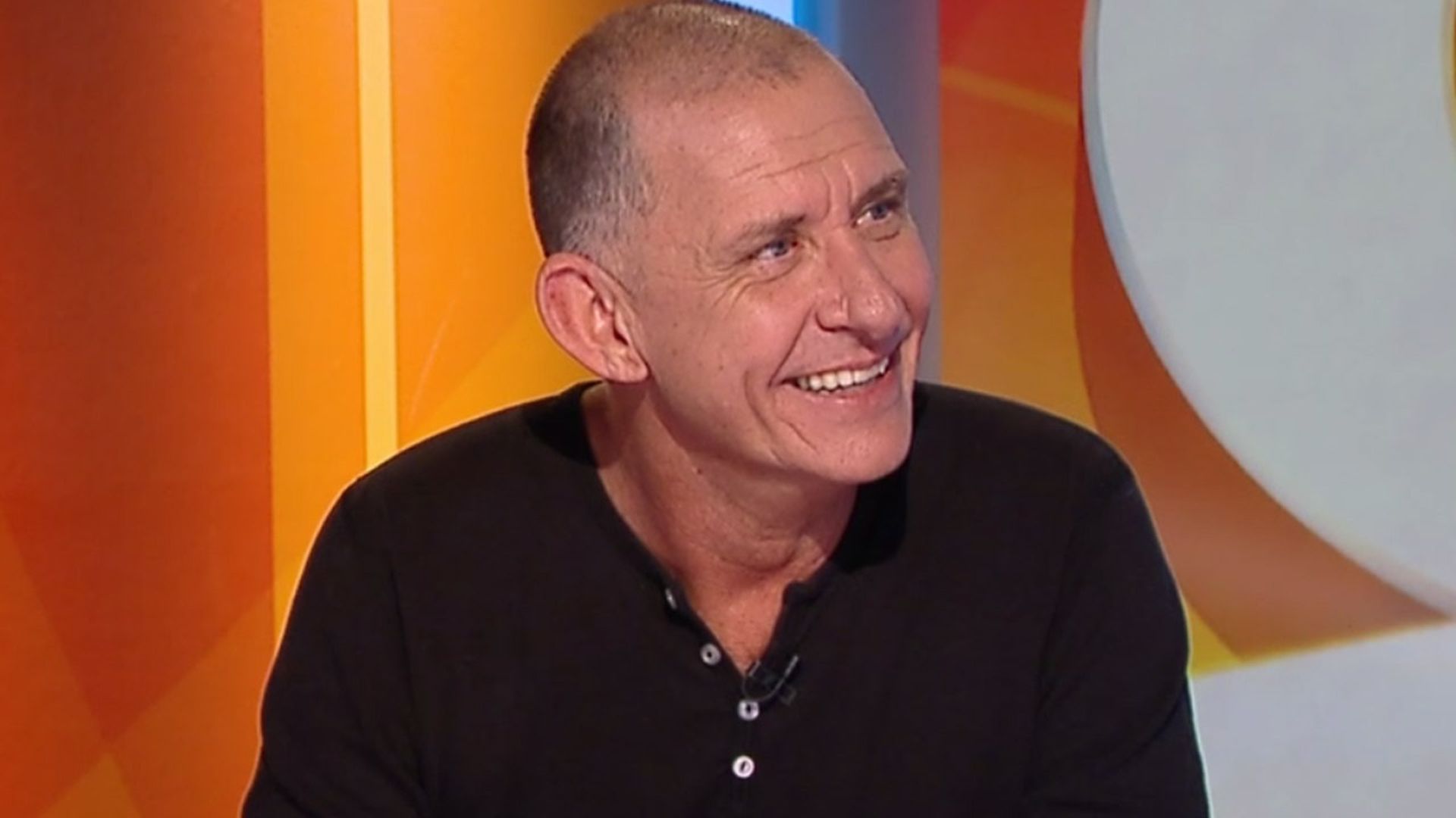 Peter Rowsthorn hits the stage in a new show - 2GB