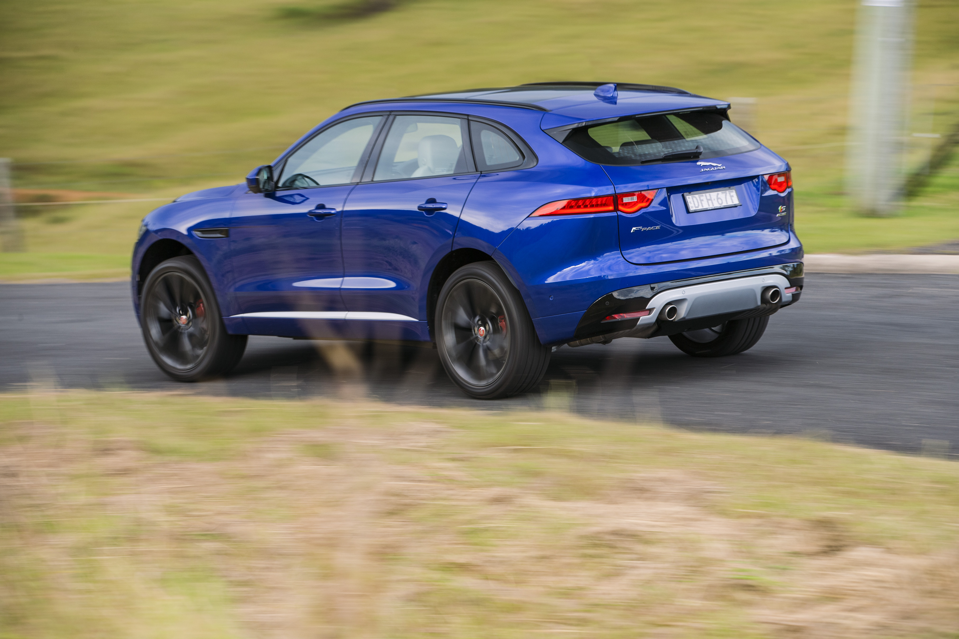 Jaguar’s F-Pace SUV comes in a comprehensive mix of petrol and diesel ...
