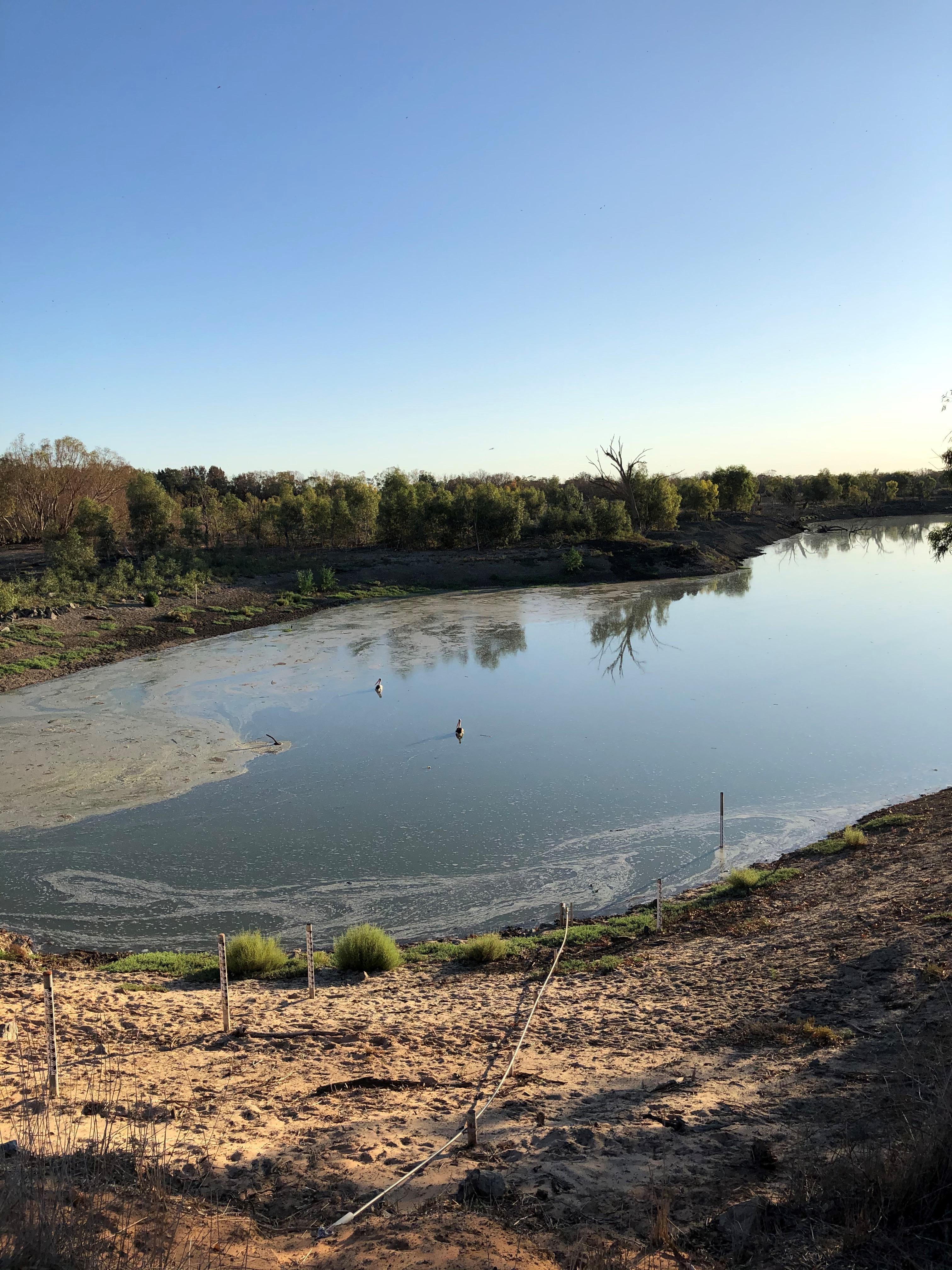 “Ecstatic” locals welcome inflows to Menindee Lakes – 2GB