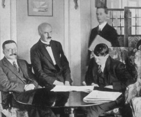 Anglo-Irish Treaty signed 100 years ago
