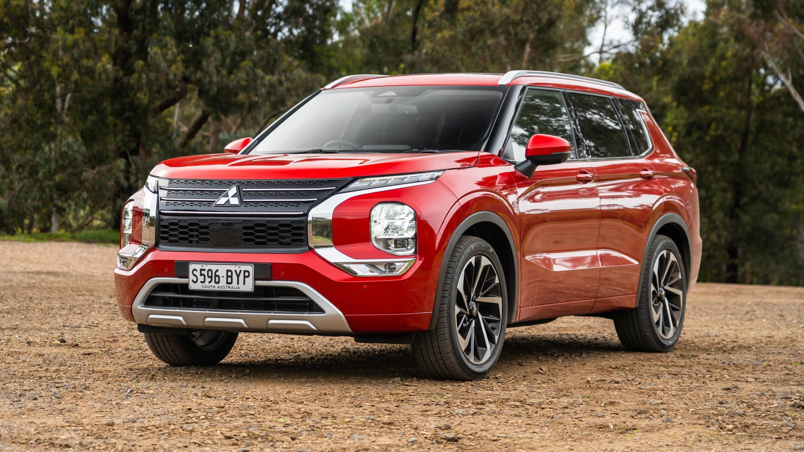 Mitsubishi’s new Outlander SUV – well sized, still good value despite ...