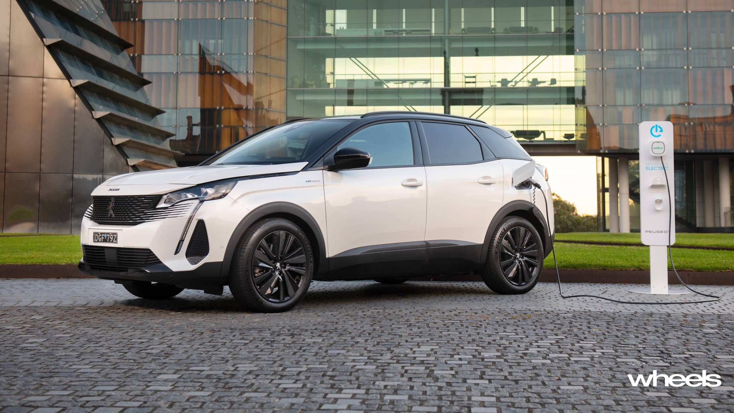 Peugeot 3008 GT Sport SUV plug-in hybrid all-wheel-drive first impressions