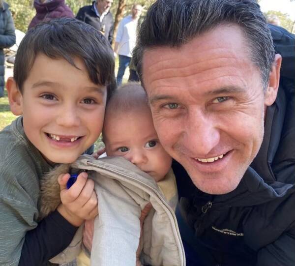 Aussie actor's mission to find a cure for brother with MND