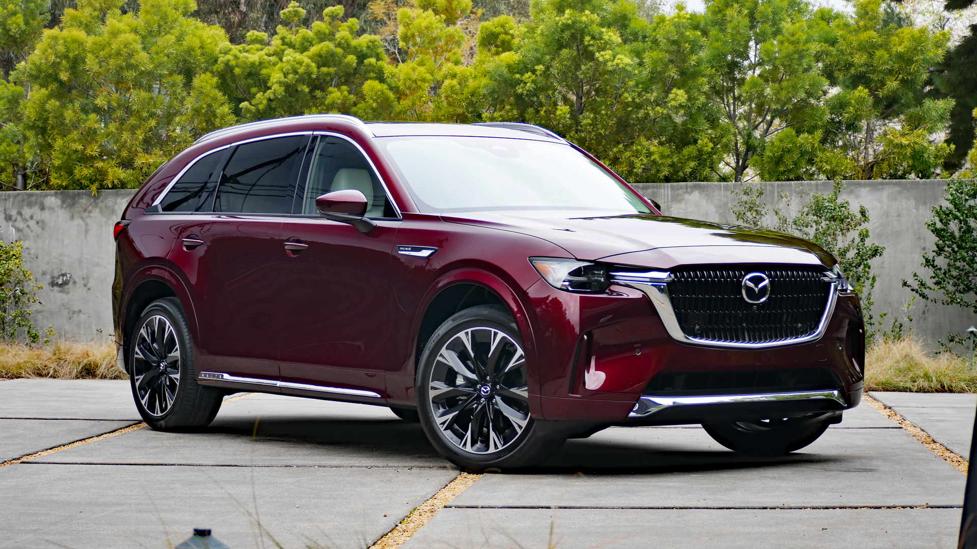 Mazda CX-9 coming to the end of the road
