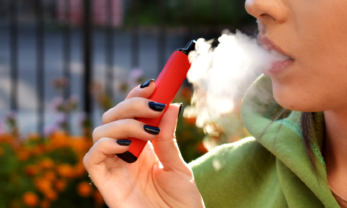 'Confronting': The experiment to uncover vaping's alarming black market