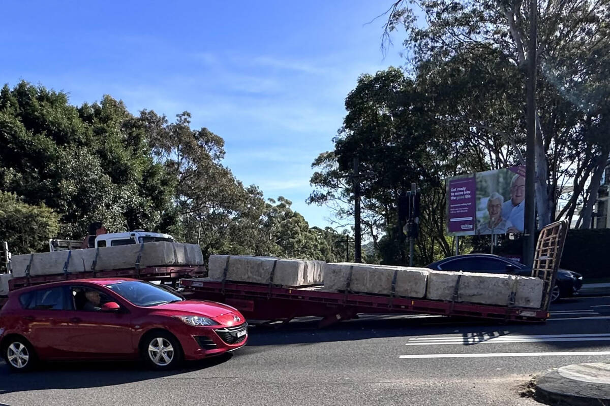 'Another Cowboy Truckie!': Trailer comes unhitched at Pennant Hills Road