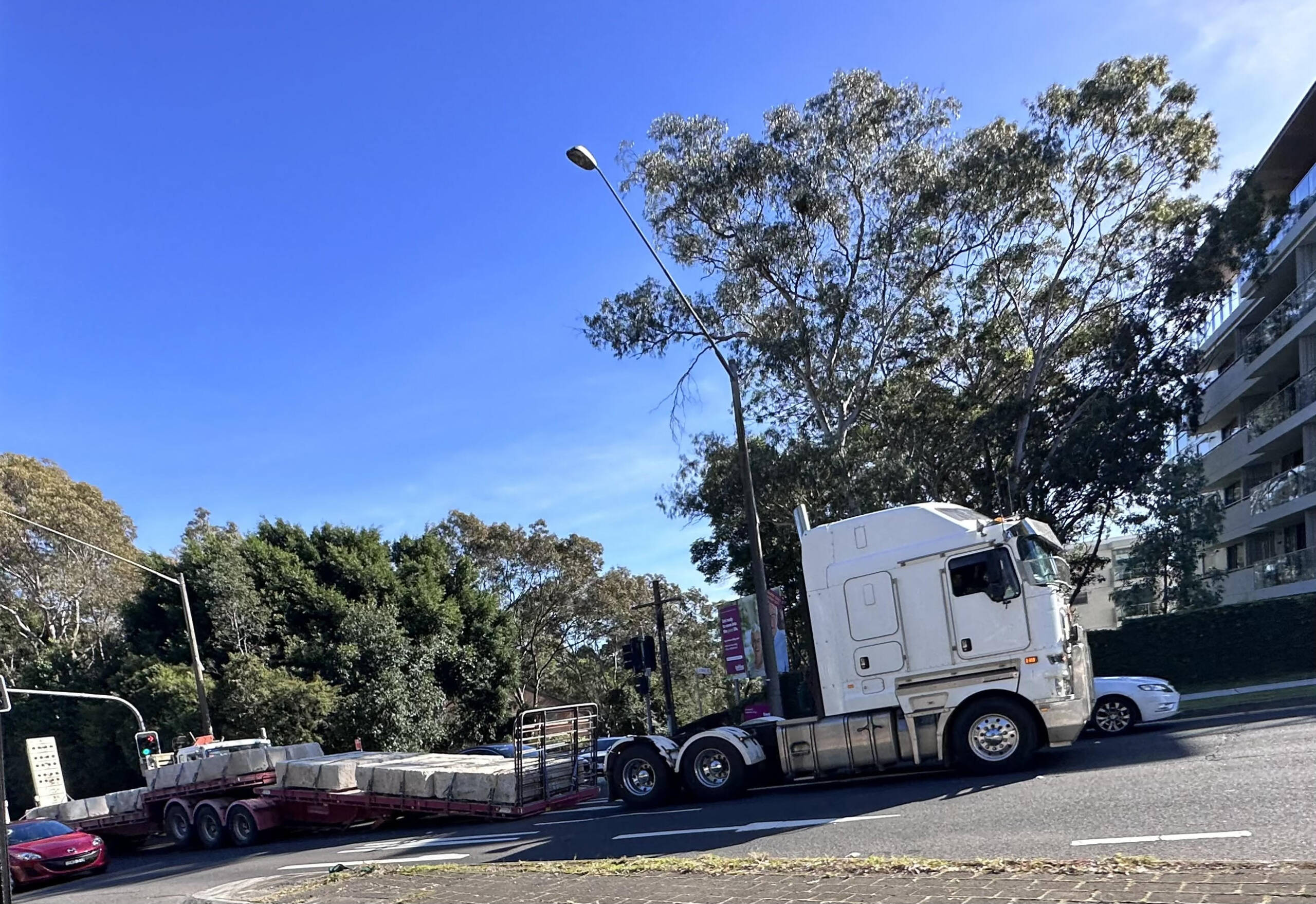'Another Cowboy Truckie!': Trailer comes unhitched at Pennant Hills Road