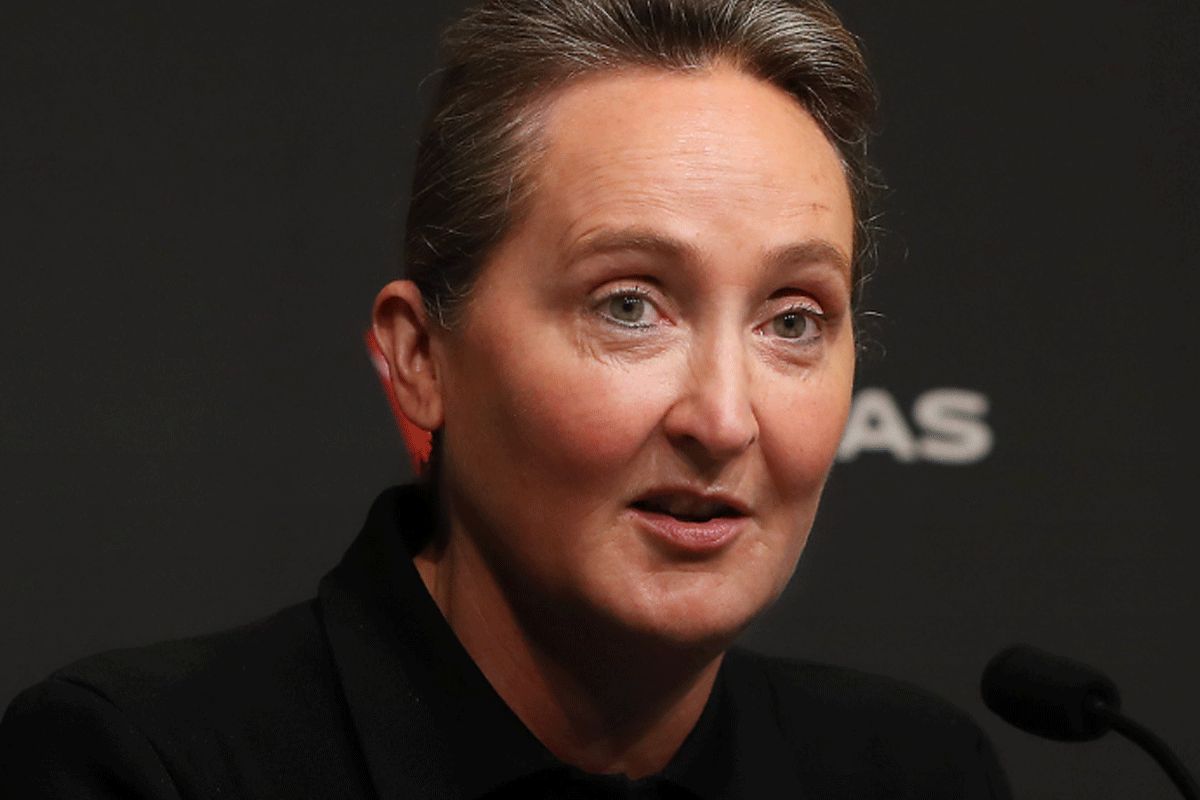 EXCLUSIVE: New Qantas boss to apologise to 1,700 sacked staff