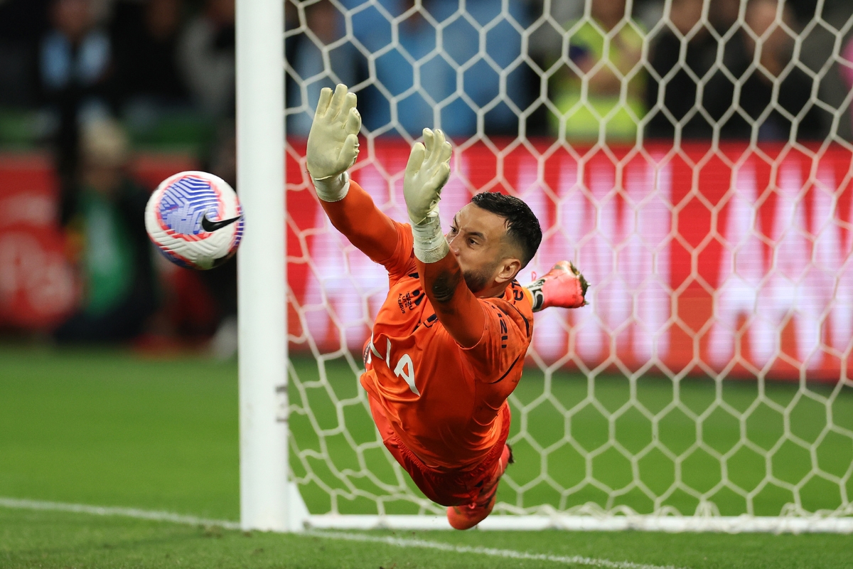 Robbie Slater sounds alarm on A-League financial crisis