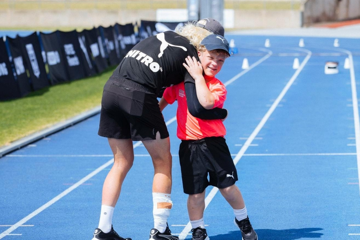 Support Hugo as he takes on Nedd's uncomfortable challenge