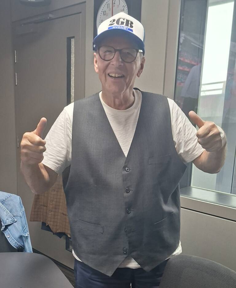 Fashionista - Murray Olds
